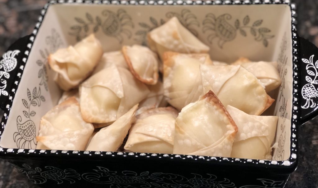 Sweet Cream Cheese Wontons | Easy Chinese Appetizer