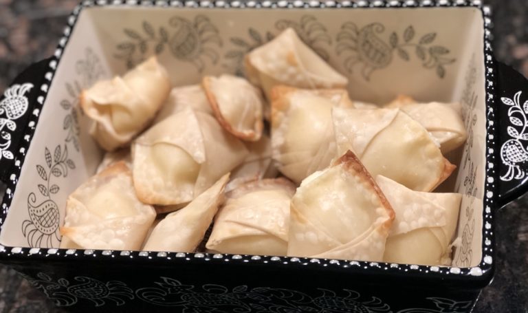 Sweet Cream Cheese Wontons | Easy Chinese Appetizer